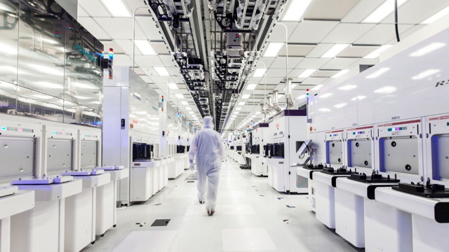 GlobalFoundries Receives $1.5 Billion in First U.S. CHIPS Grant - ETCentric