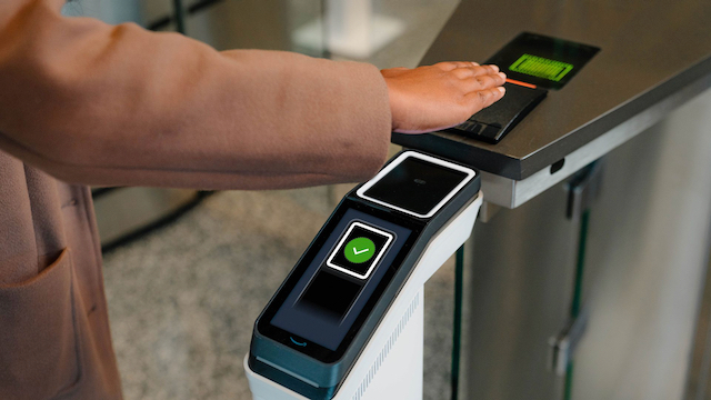 AWS Debuts Amazon One Enterprise Palm-Scanning Service - ETCentric